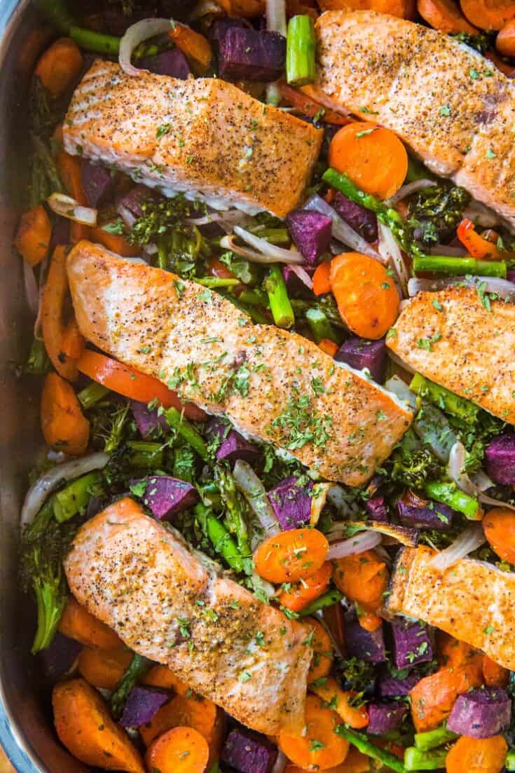 ONE PAN MEAL: SALMON AND VEGETABLES