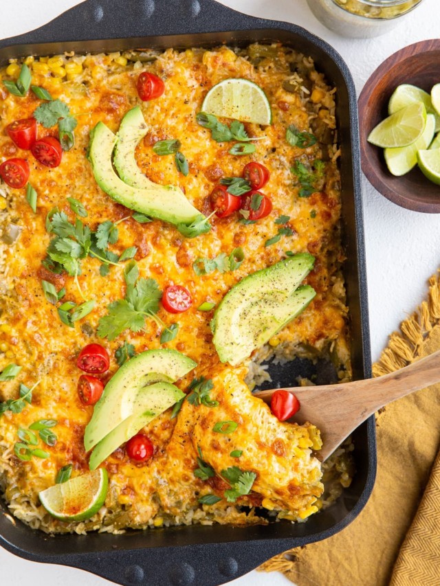 SALSA VERDE CHICKEN AND RICE CASSEROLE STORY - The Roasted Root SALSA VERDE CHICKEN AND RICE CASSEROLE STORY - The Roasted Root