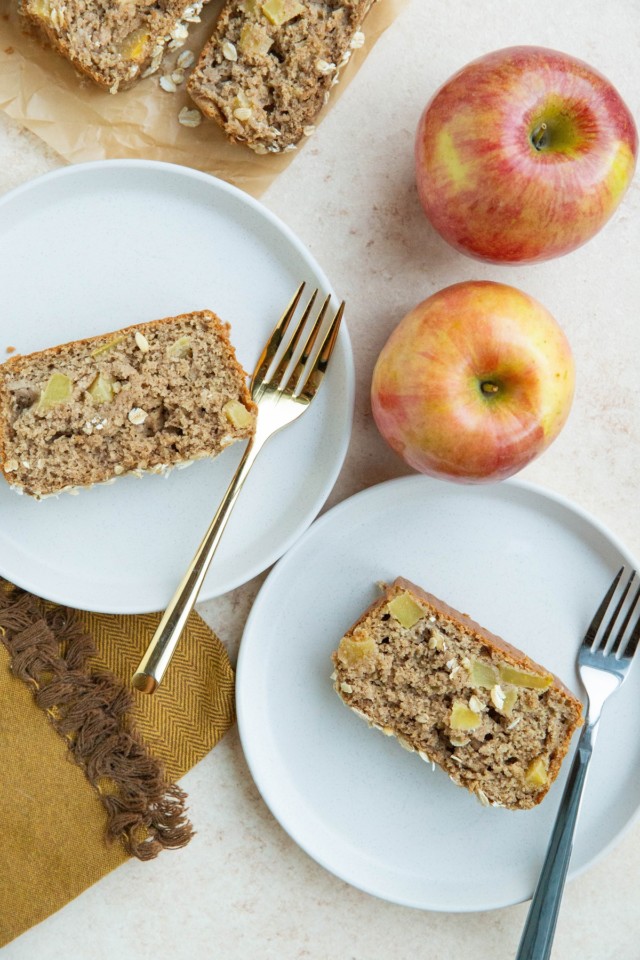 Healthy Oatmeal Apple Bread - The Roasted Root