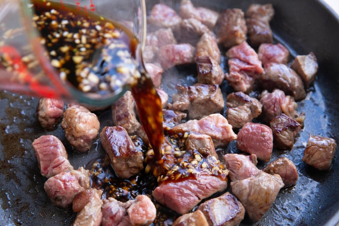 Sesame Garlic Steak Bites Bowls - The Roasted Root